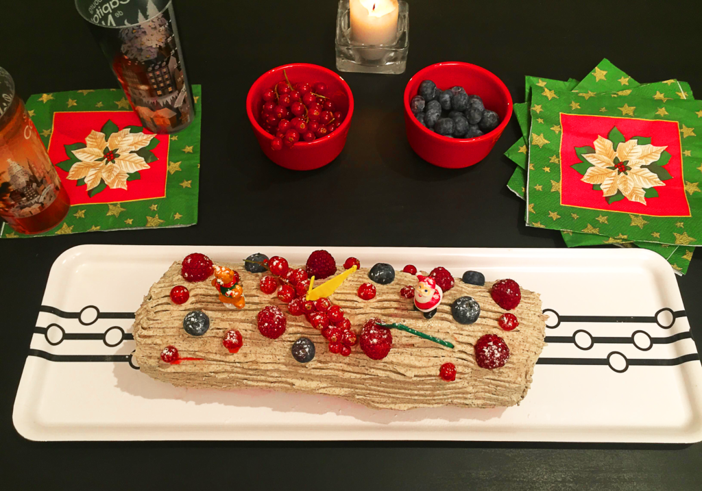 Bûche de Noël aux fruits rouges - Le palais du goût